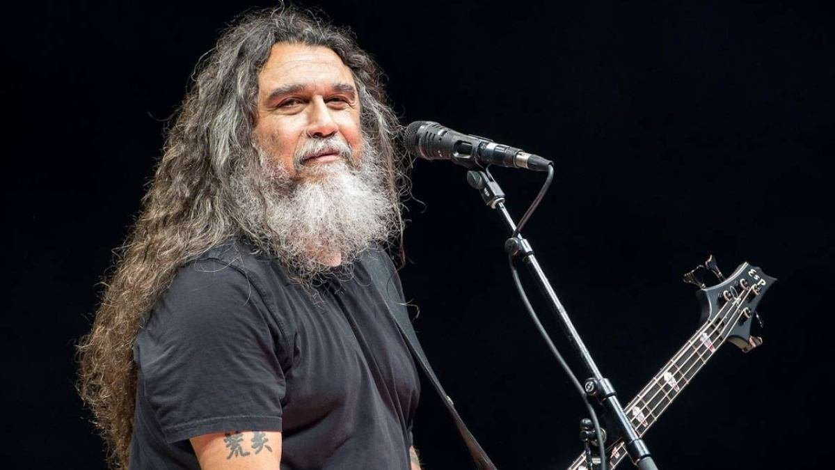 Tom Araya causa controversia al compartir video manipulado de candidato ...