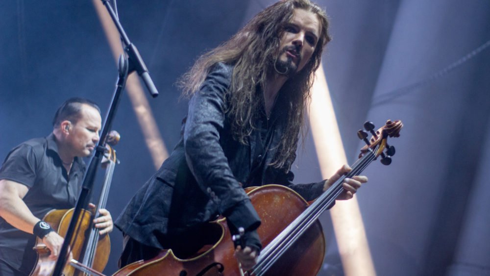 Apocalyptica, virtuosismo encadenando por chelos y metal | iRock.CL